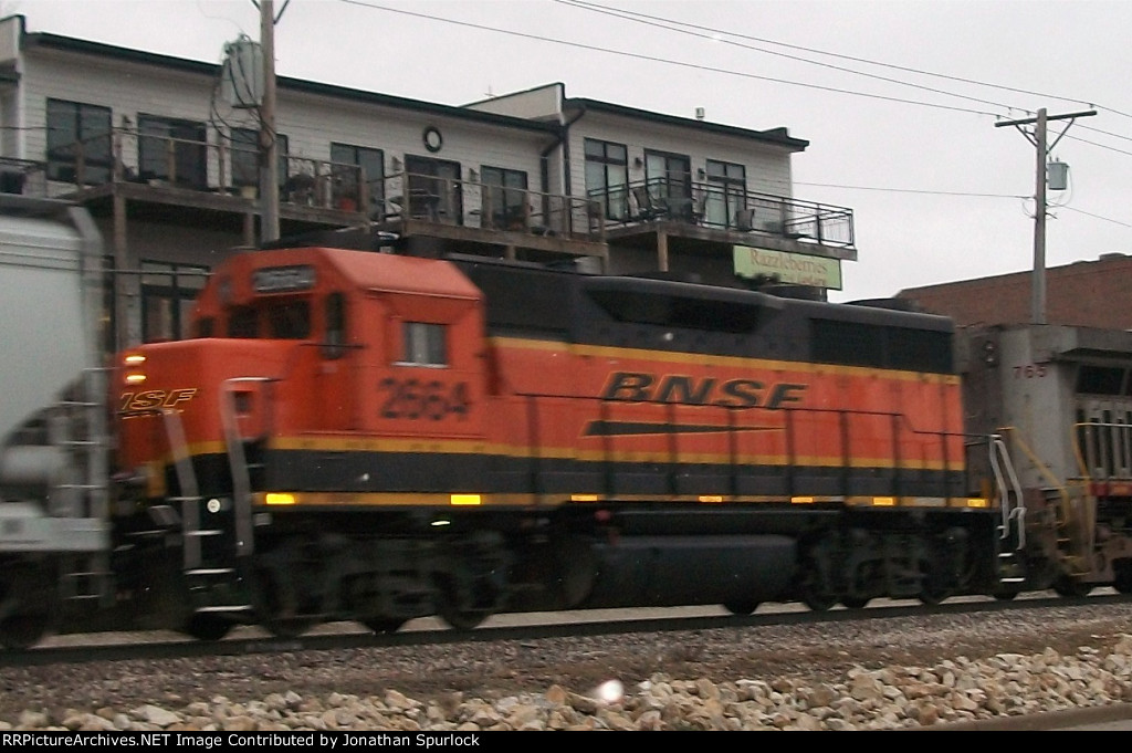 BNSF 2664, conductor's side